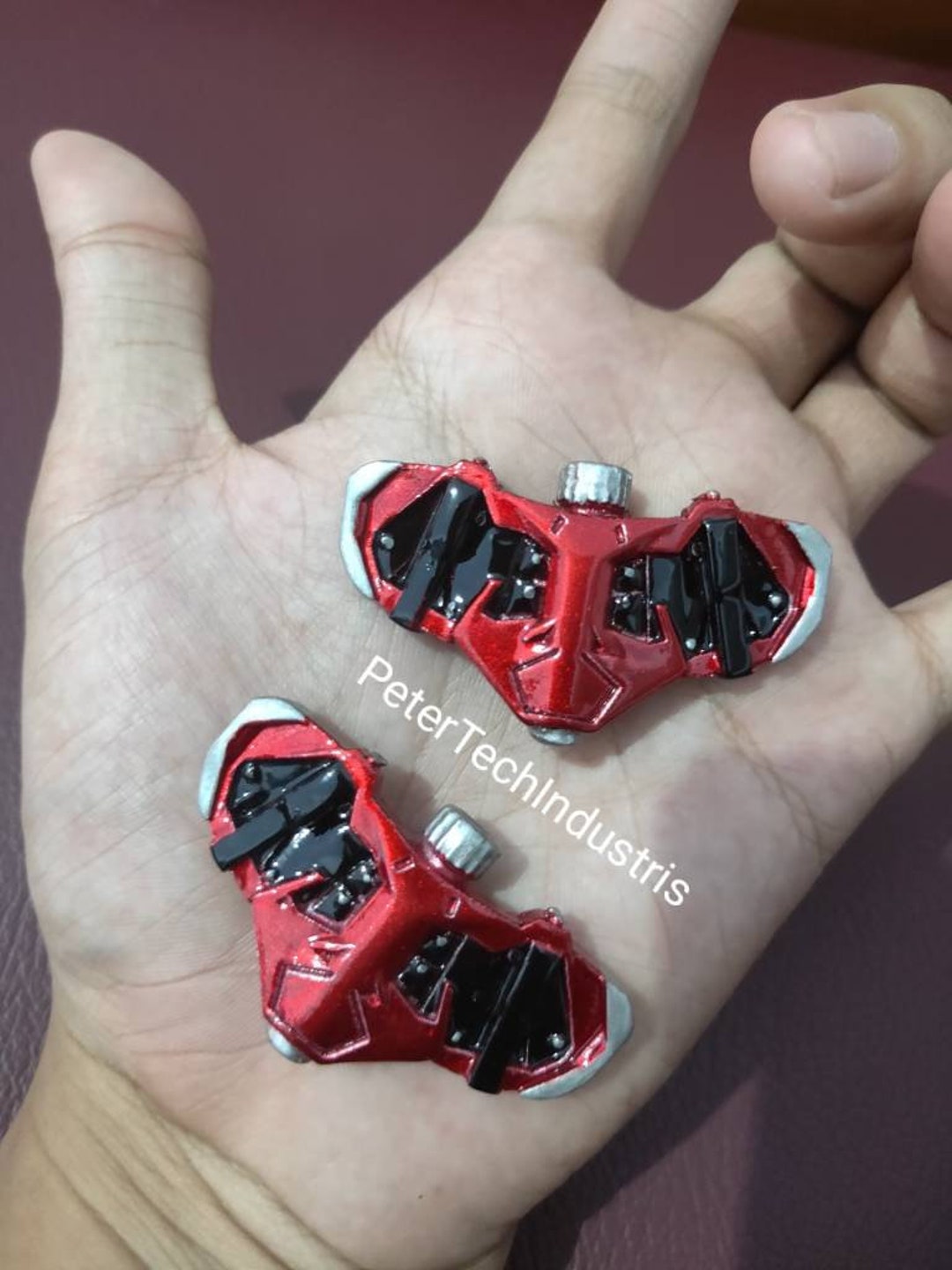 Webshooters Spiderman PS4 Game Insomniac Games Metallic Red Version 2X ...