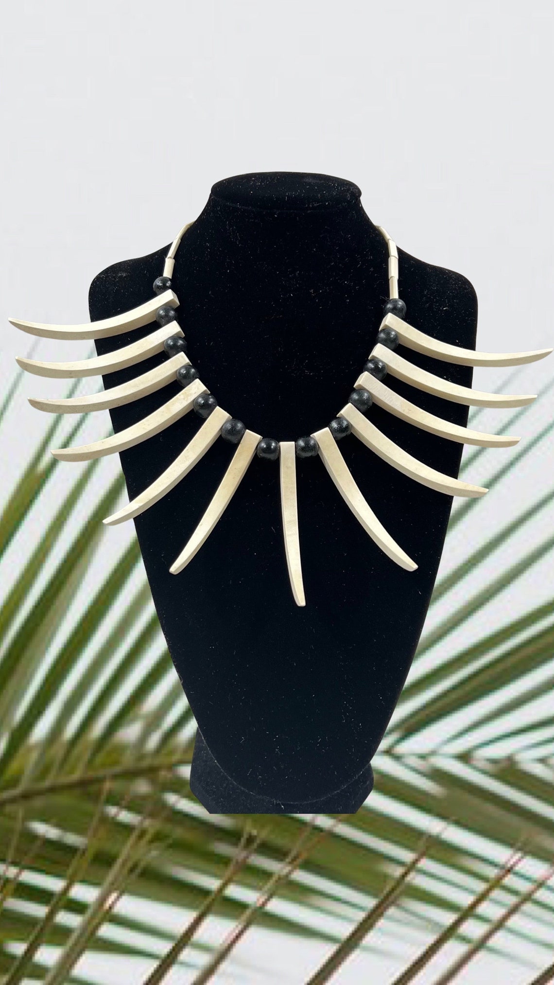 Ula Nifo Necklace - Etsy