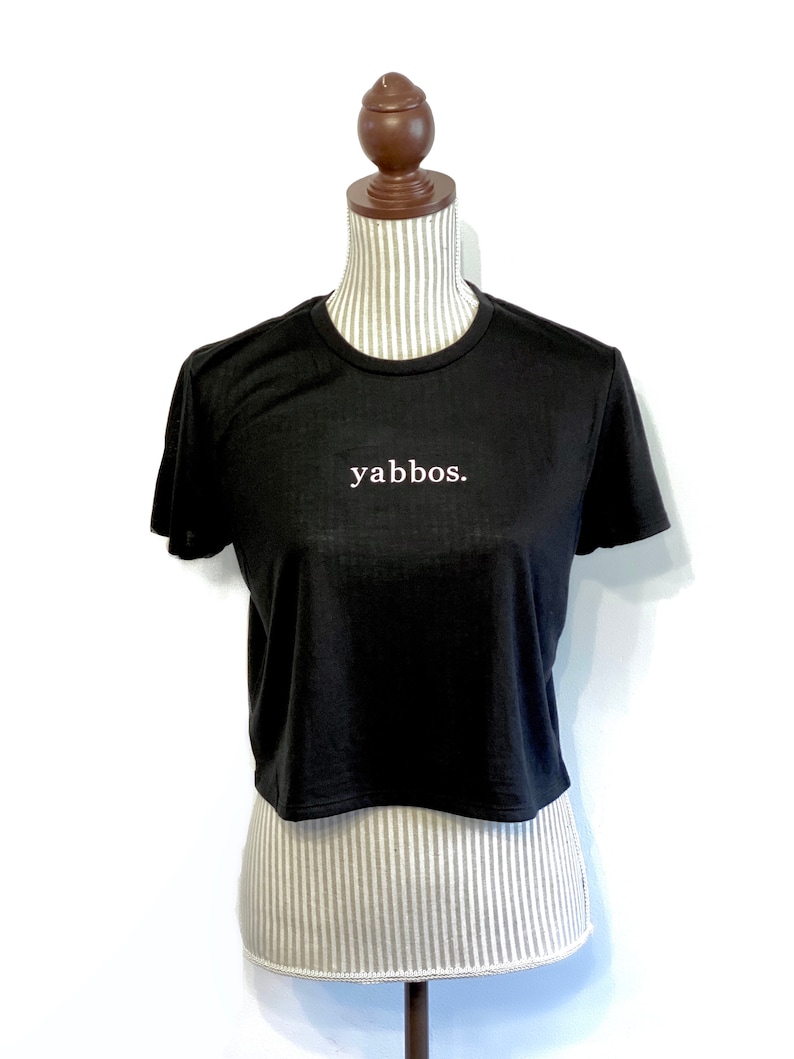 Yabbos - Hocus Pocus Spooky Witty Witch Vibes Black Halloween Crop ...