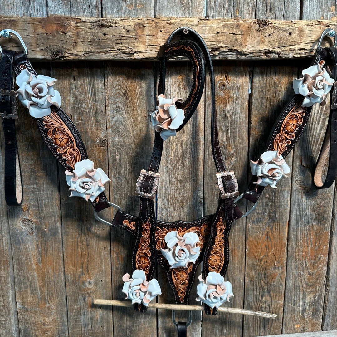 Two Tone Floral Triangle White Rose One Ear / Gladiator Breastcollar ...