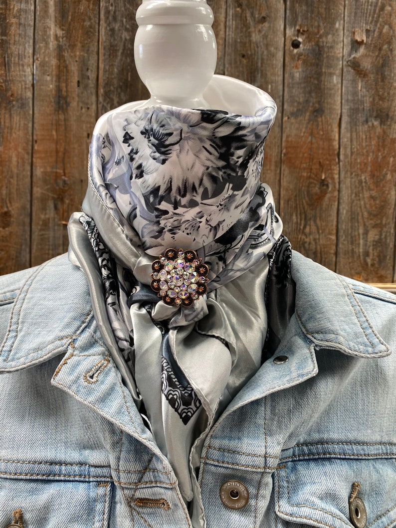 WRC172A Silver & White Floral Paisley Wild Rag/Scarf Copper | Etsy