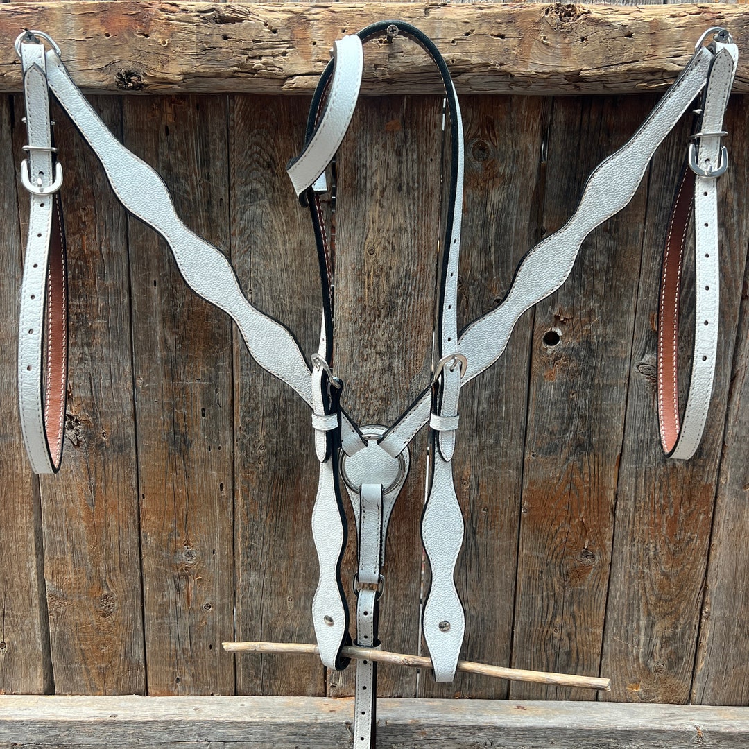 White Leather Scalloped Tack Sets - Etsy