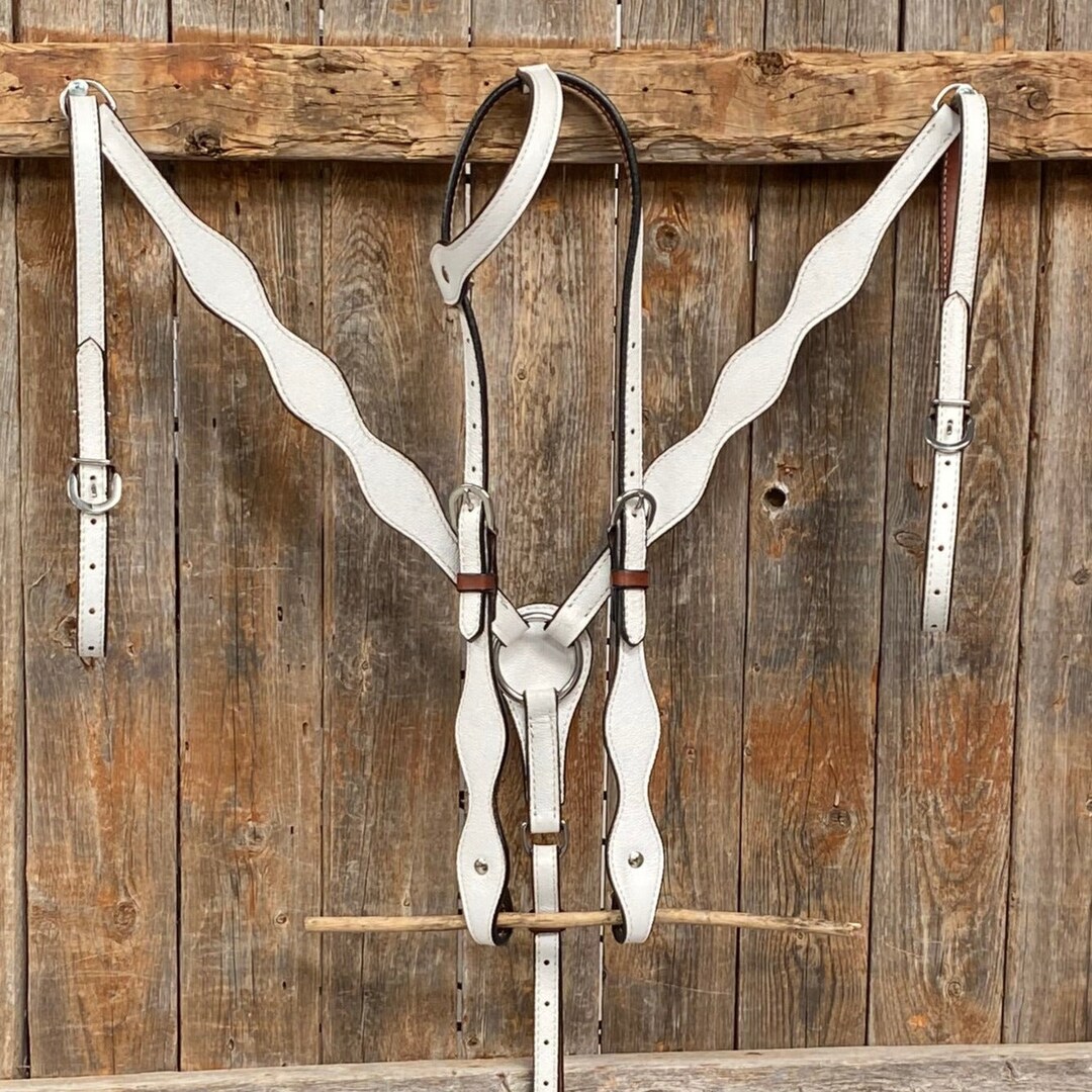 White Leather Scalloped Tack Sets - Etsy