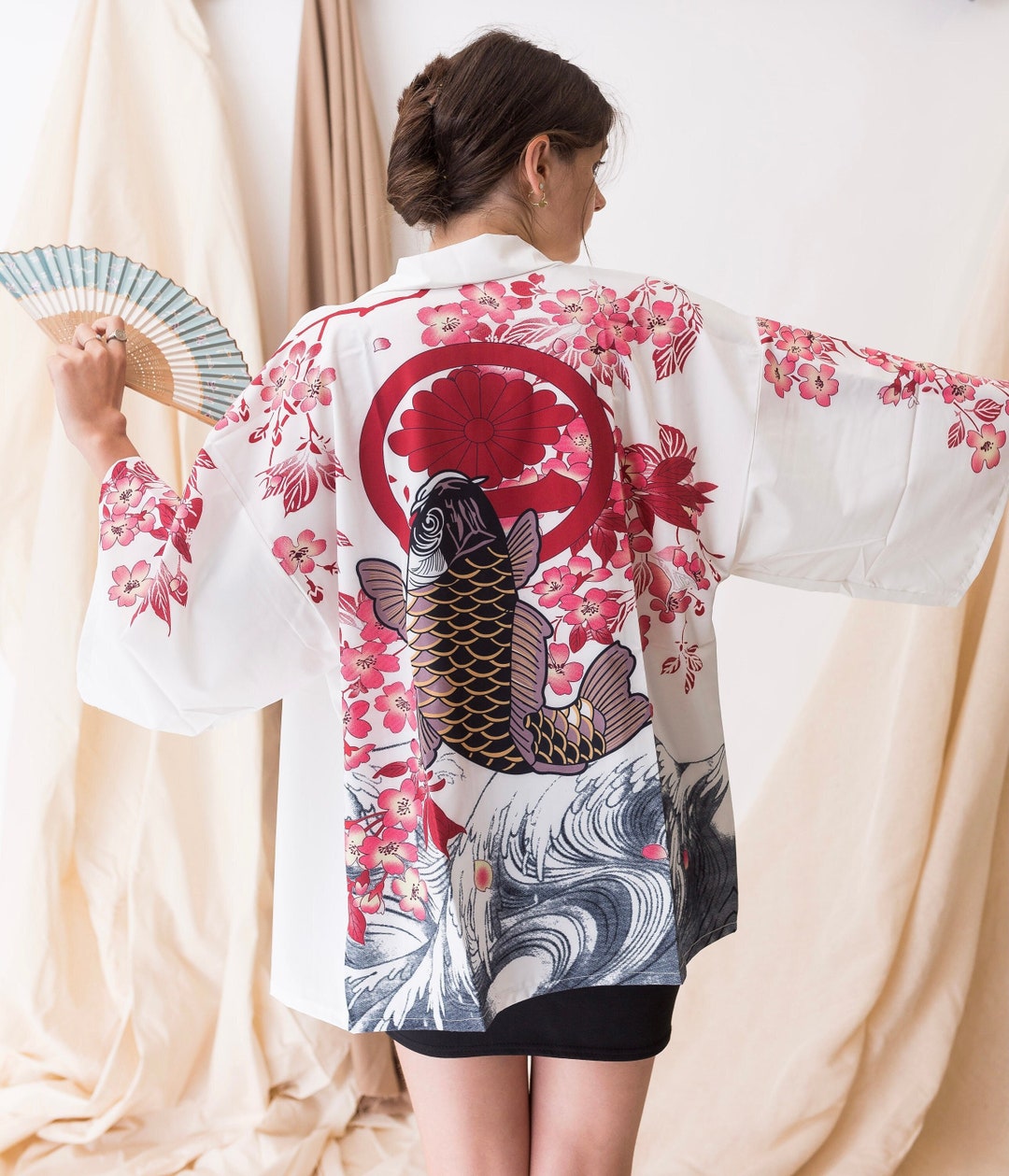 Koi Fish Kimonowhite/ Leaping Carp Painting Kimono/kimono - Etsy UK