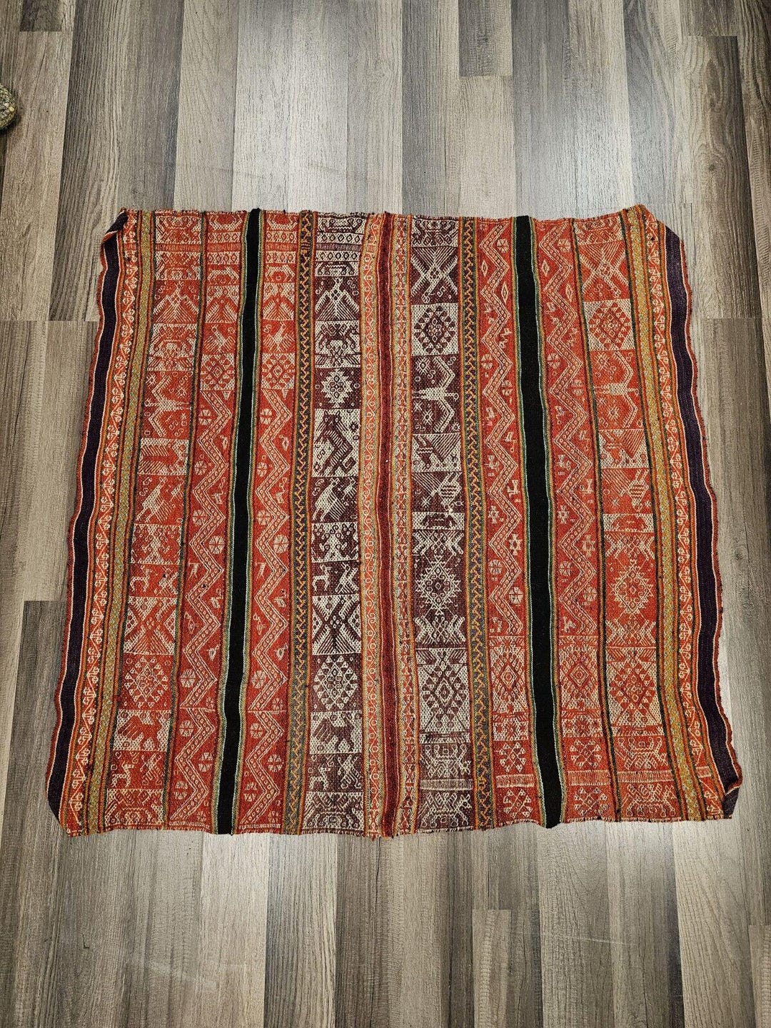 Vtg Peruvian Andean Mountain Pictorial Textile Manta 39" X 38" Red ...
