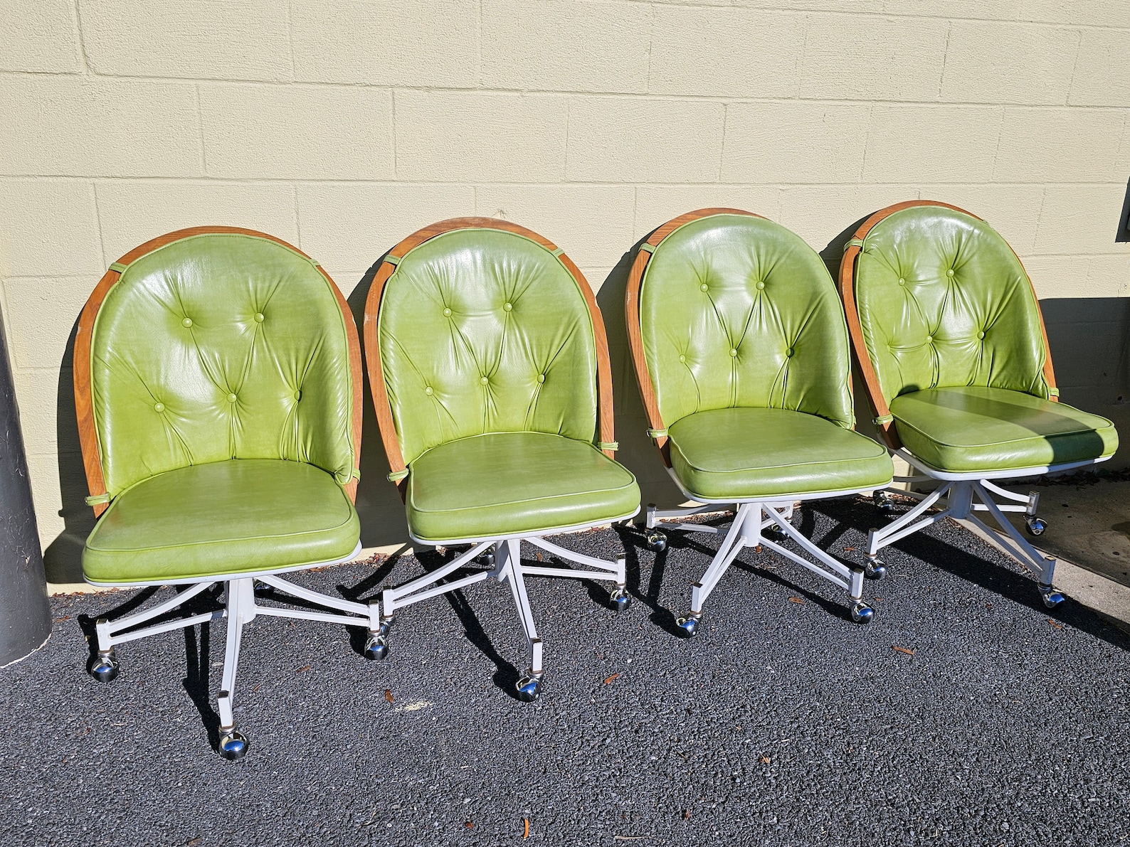 Vtg 1980s Kitchen Table & Metal Swivel Chairs on Rollers With Green ...
