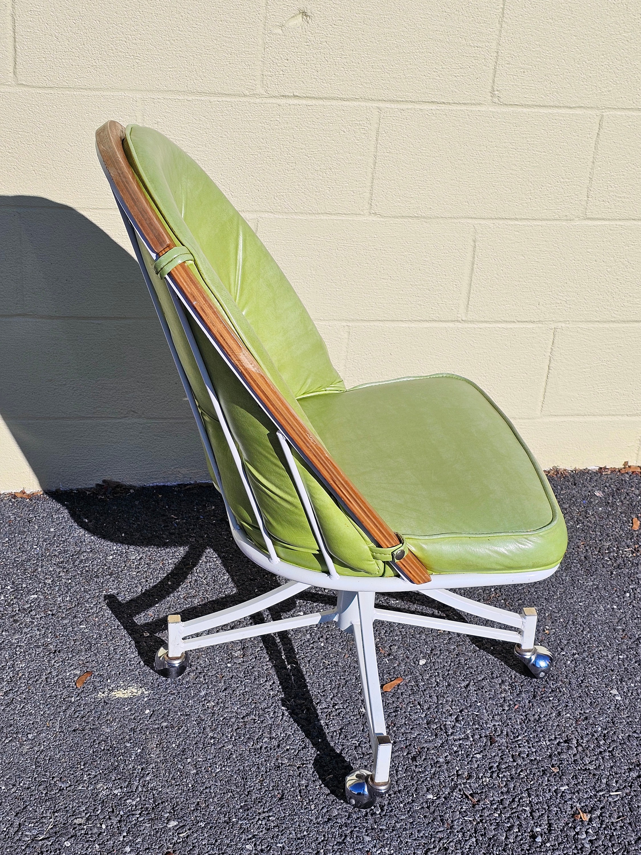 Vtg 1980s Kitchen Table & Metal Swivel Chairs on Rollers With Green ...