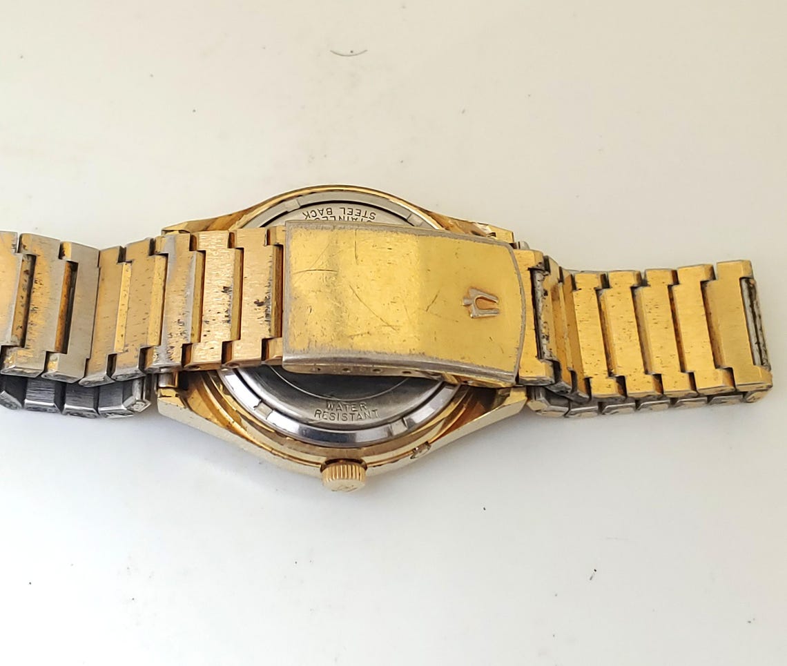 Vintage 1977 Bulova ACCUTRON Dual-day Quartz Watch - Etsy
