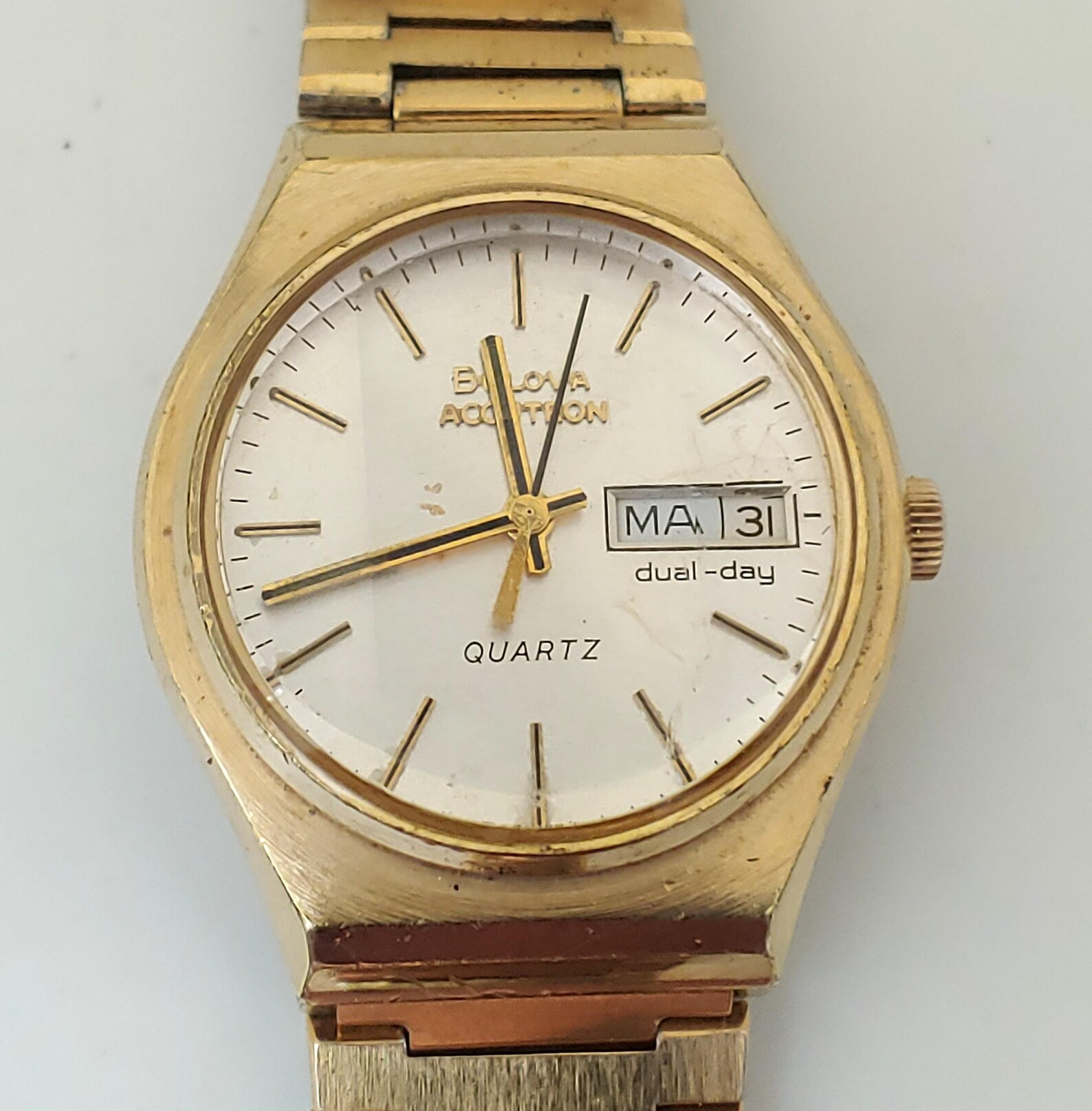 Vintage 1977 Bulova ACCUTRON Dual-day Quartz Watch - Etsy