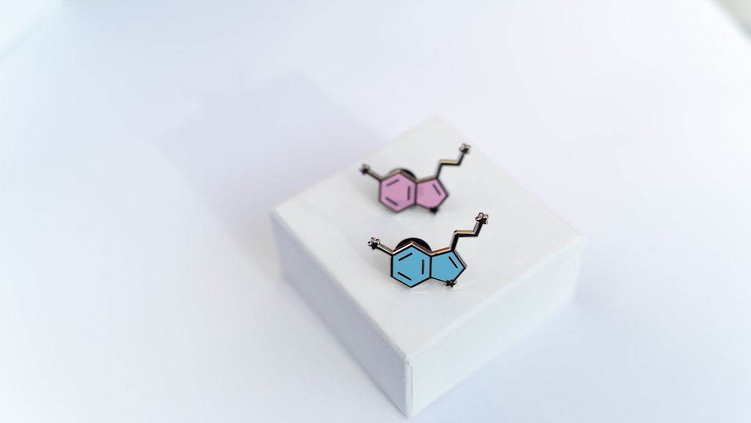 Serotonin Molecule Enamel Pin / Chemistry / Science / Laboratory - Etsy
