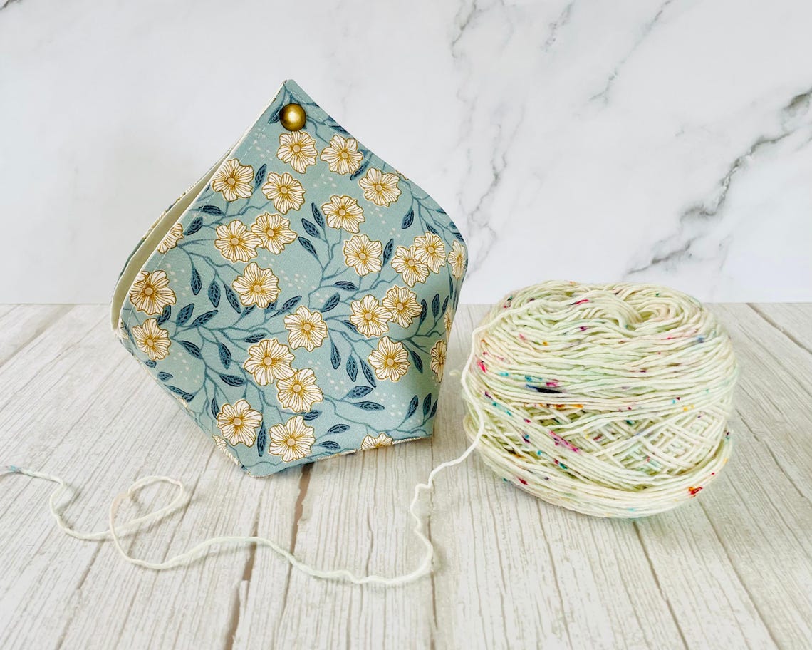 Bento Yarn Bowl - Wild Vines Floral / Yarn Cake Bowl, Yarn Keeper, Yarn ...