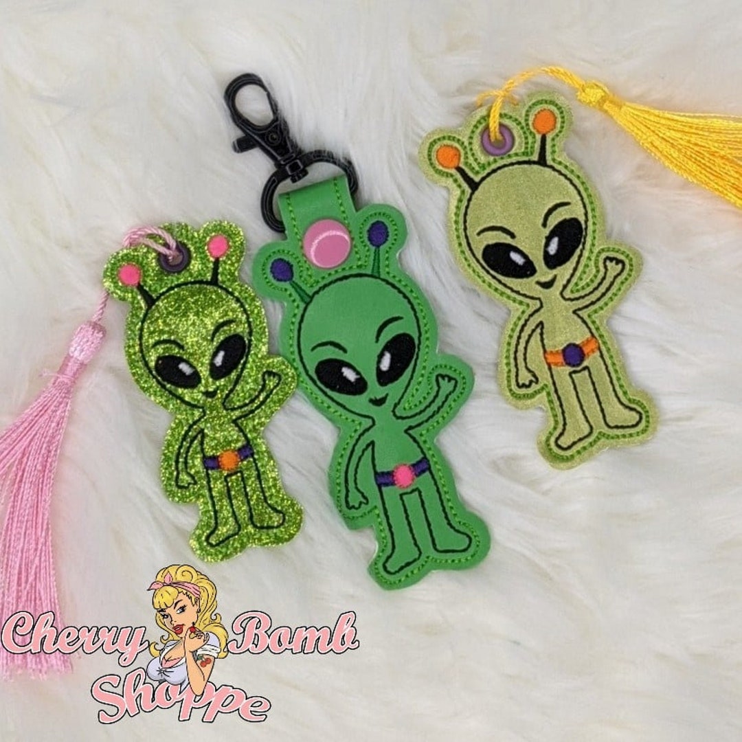 Alien Key Fob, Eyelet, and Ornament, ITH, Embroidery Design - DIGITAL ...