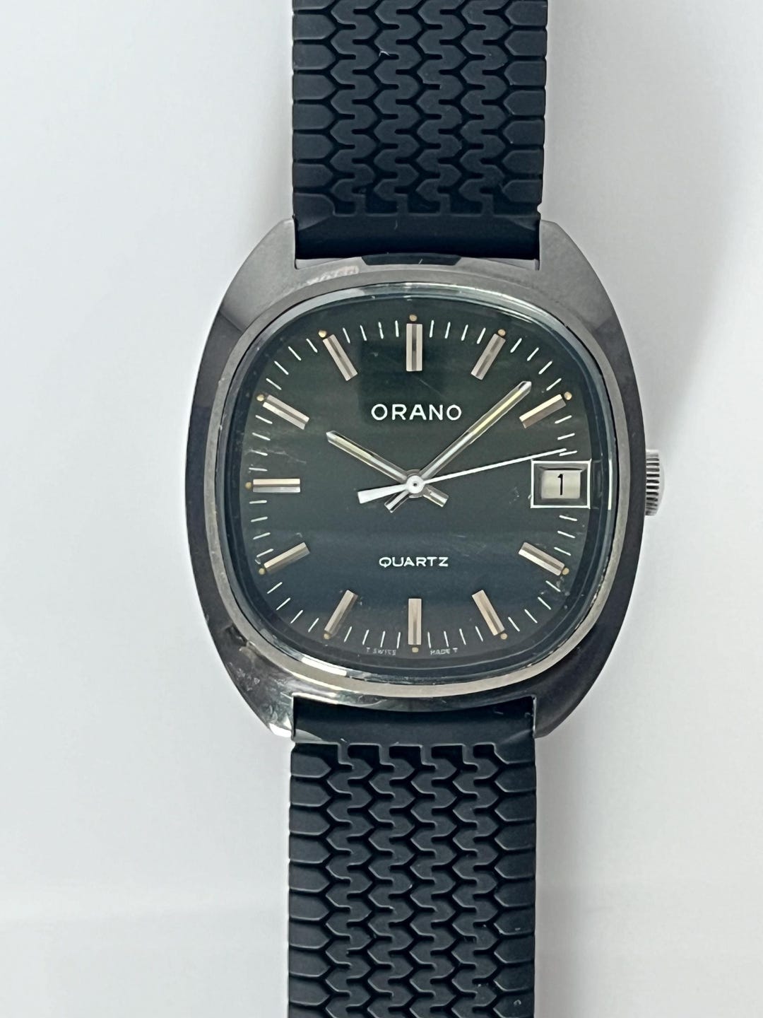 ORANO Vintage Wristwatch for Men and Women With ETA ESA 9182 Quartz ...