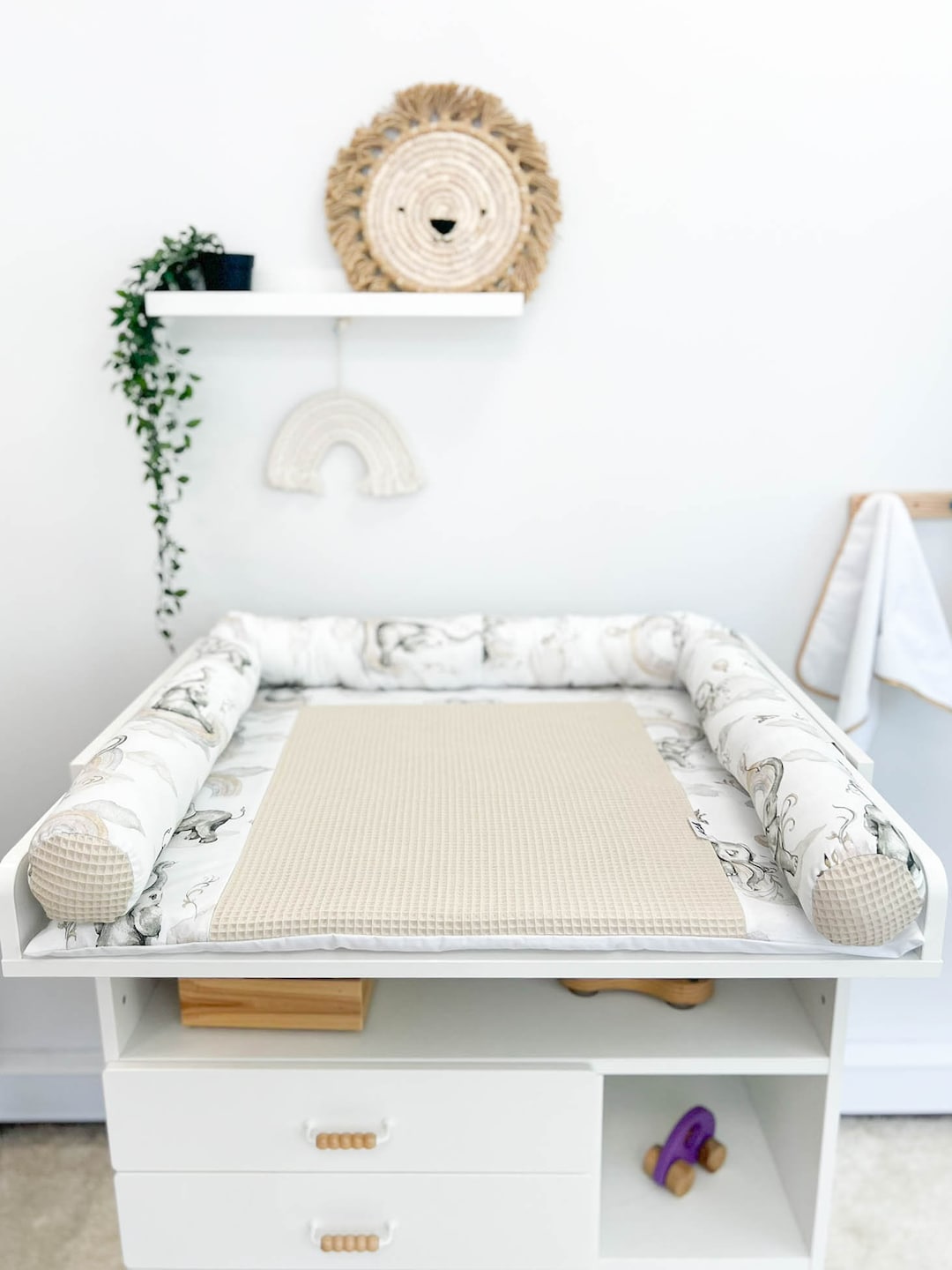 Changing Mat With Extra Sheet, Water Resistant Changing Pad, Winding ...