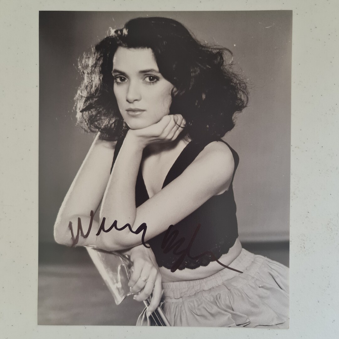 Winona Ryder Autographed 8x10 Photo COA #WR76943 - Etsy