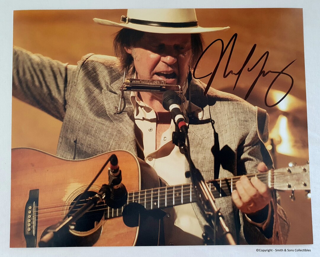 Neil Young Autographed Glossy 8x10 Photo COA #NY44178 - Etsy