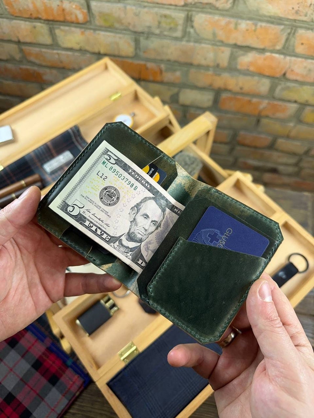 Green Shell Cordovan Leather, Shell Cordovan Minimalist Wallet, Rocado ...