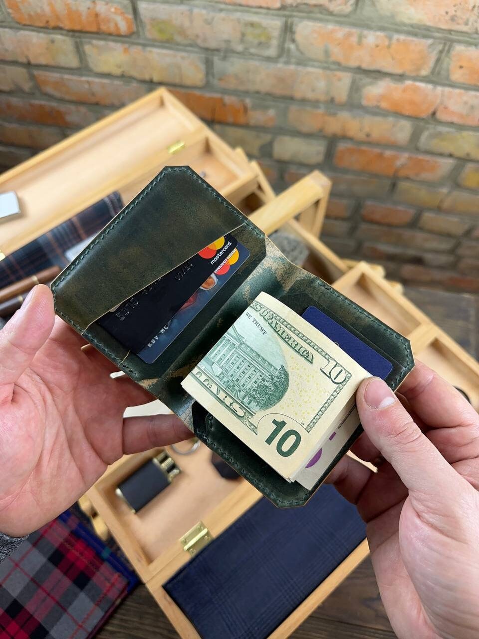 Green Shell Cordovan Leather, Shell Cordovan Minimalist Wallet, Rocado ...