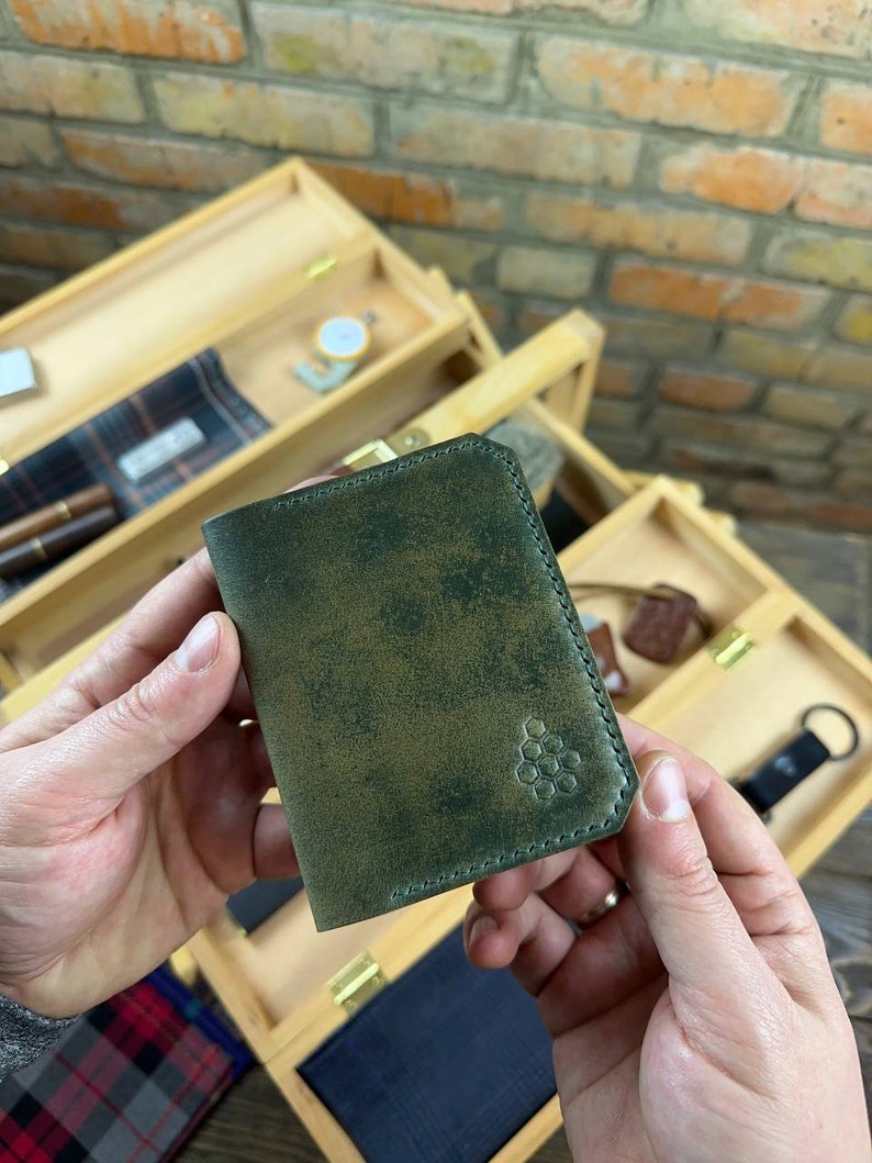 Green Shell Cordovan Leather, Shell Cordovan Minimalist Wallet, Rocado ...