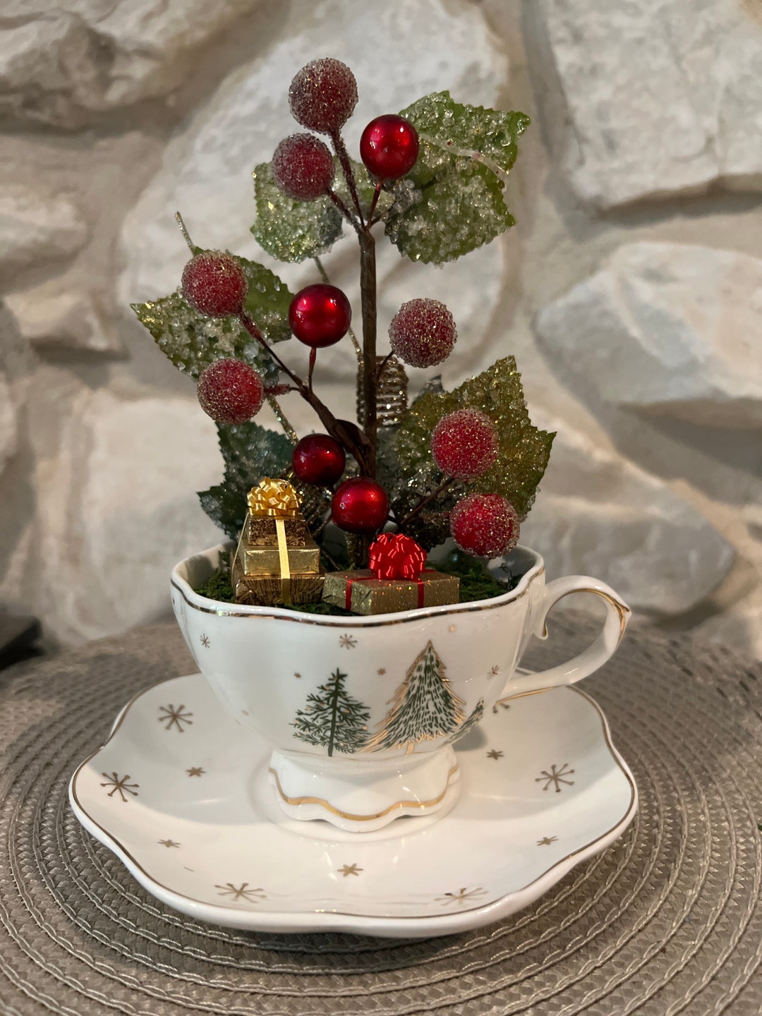 Red and Gold Christmas Teacup. - Etsy