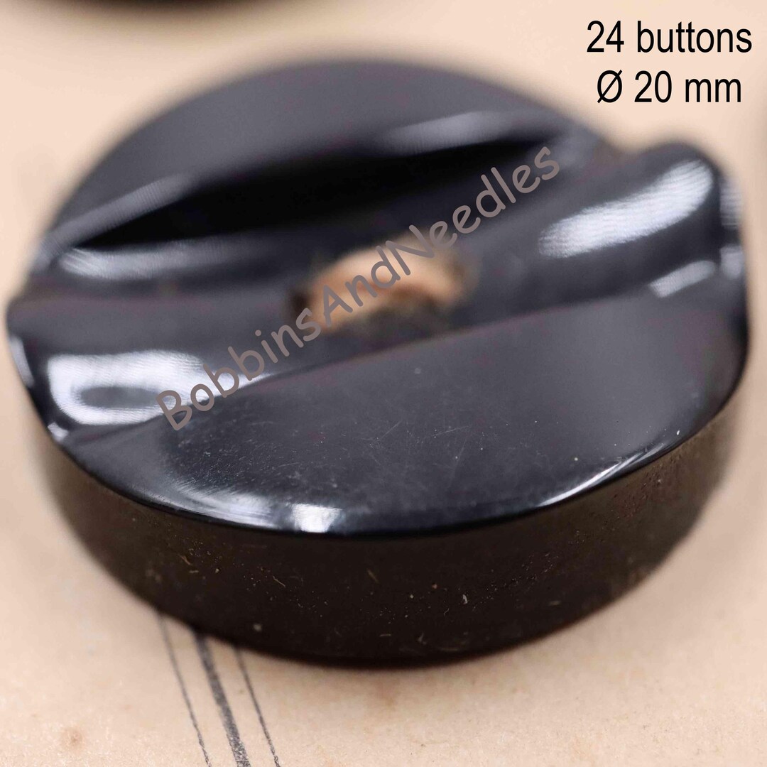 Card of 24 Vintage Couture Buttons Ø 20 Mm Round Black High-fashion ...