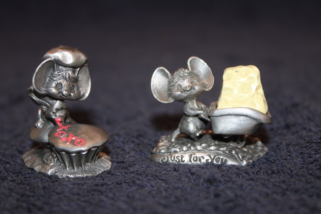 Choice: Hudson Pewter Cheddar Co Mouse Making Cupcake Figurine OR ...