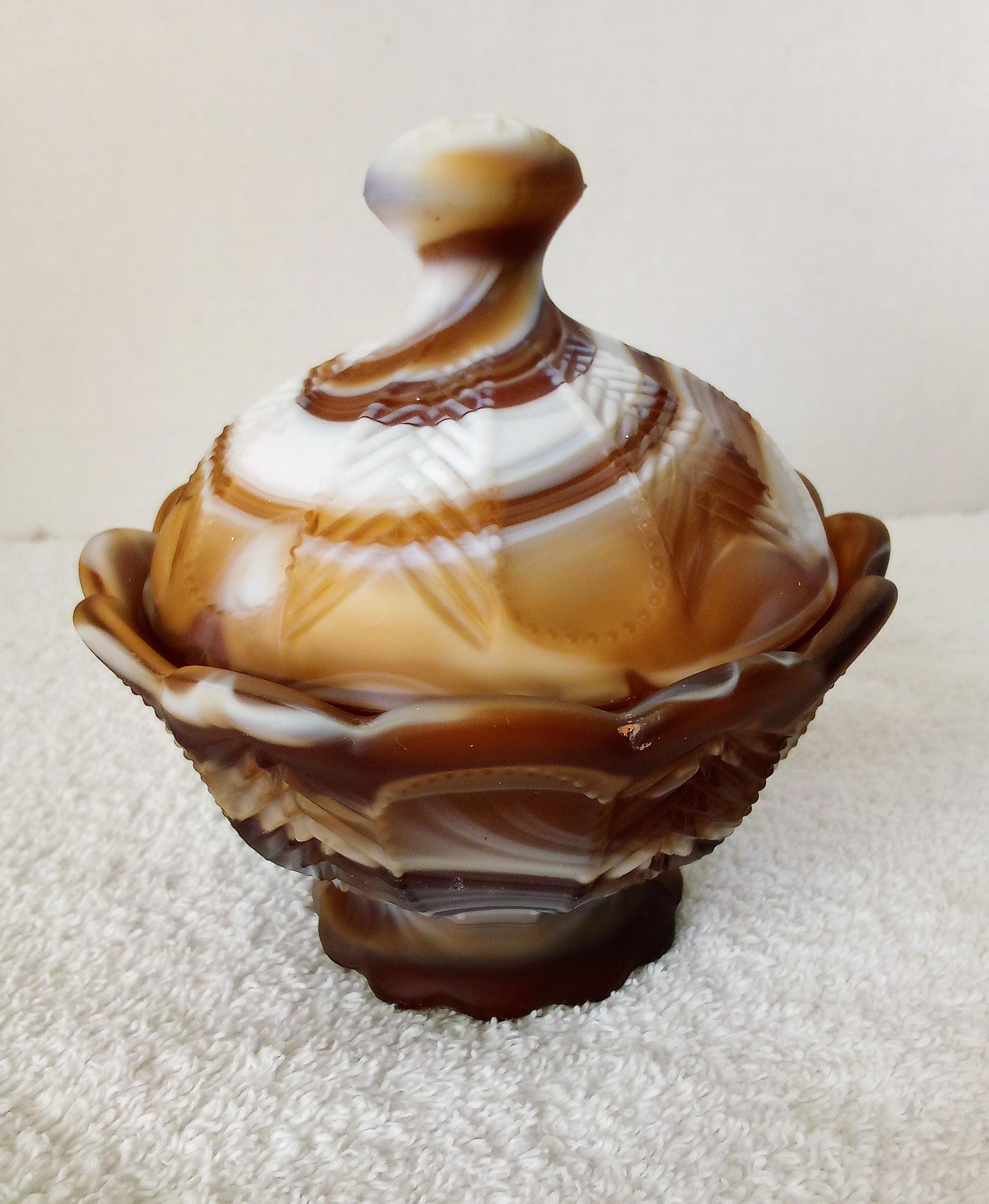 Vintage Imperial Glass Carmel & Cream Swirl Slag Glass Satin Covered ...