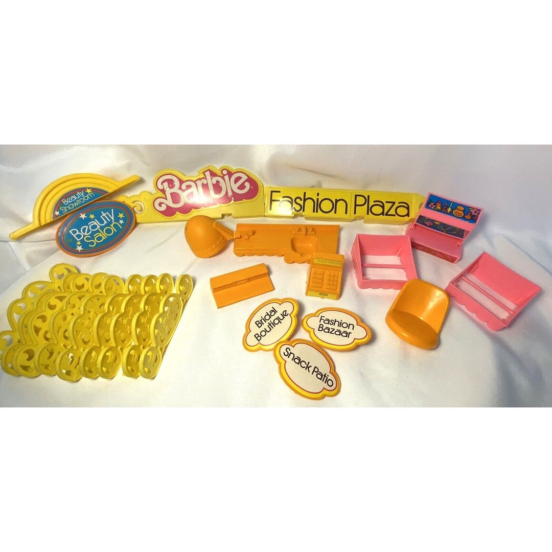 1975 Mattel Barbie Fashion Plaza 9525 Incomplete Replacement Parts Lot ...