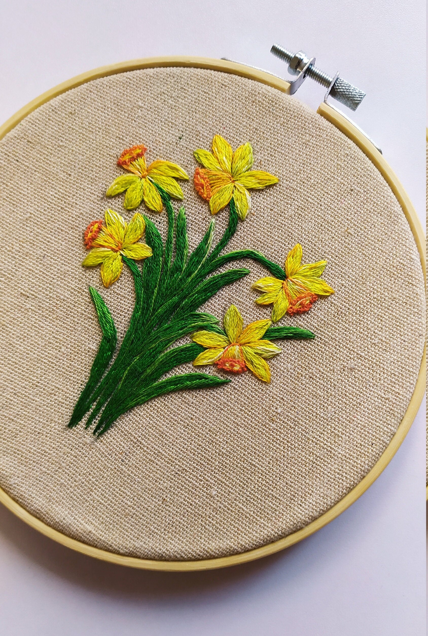 Daffodil Spring Flowers, Embroidery Flowers, Botanical Flowers, Modern ...
