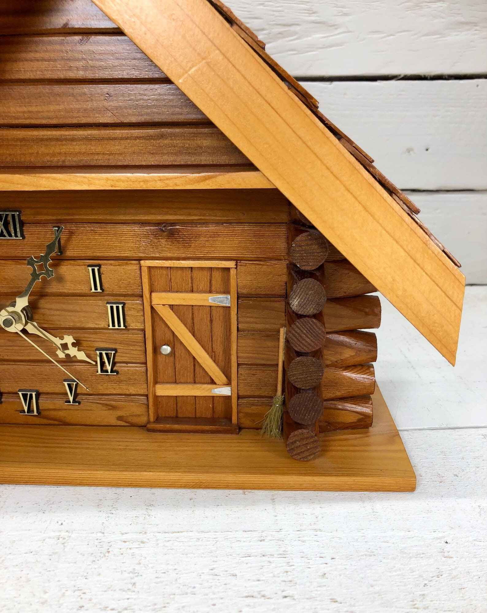 Vintage Log Cabin Wood Clock for Rustic Forest Getaway Home, Lake ...