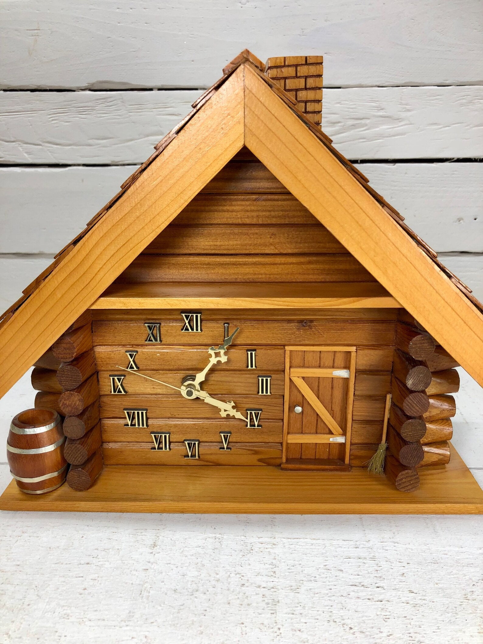 Vintage Log Cabin Wood Clock for Rustic Forest Getaway Home, Lake ...