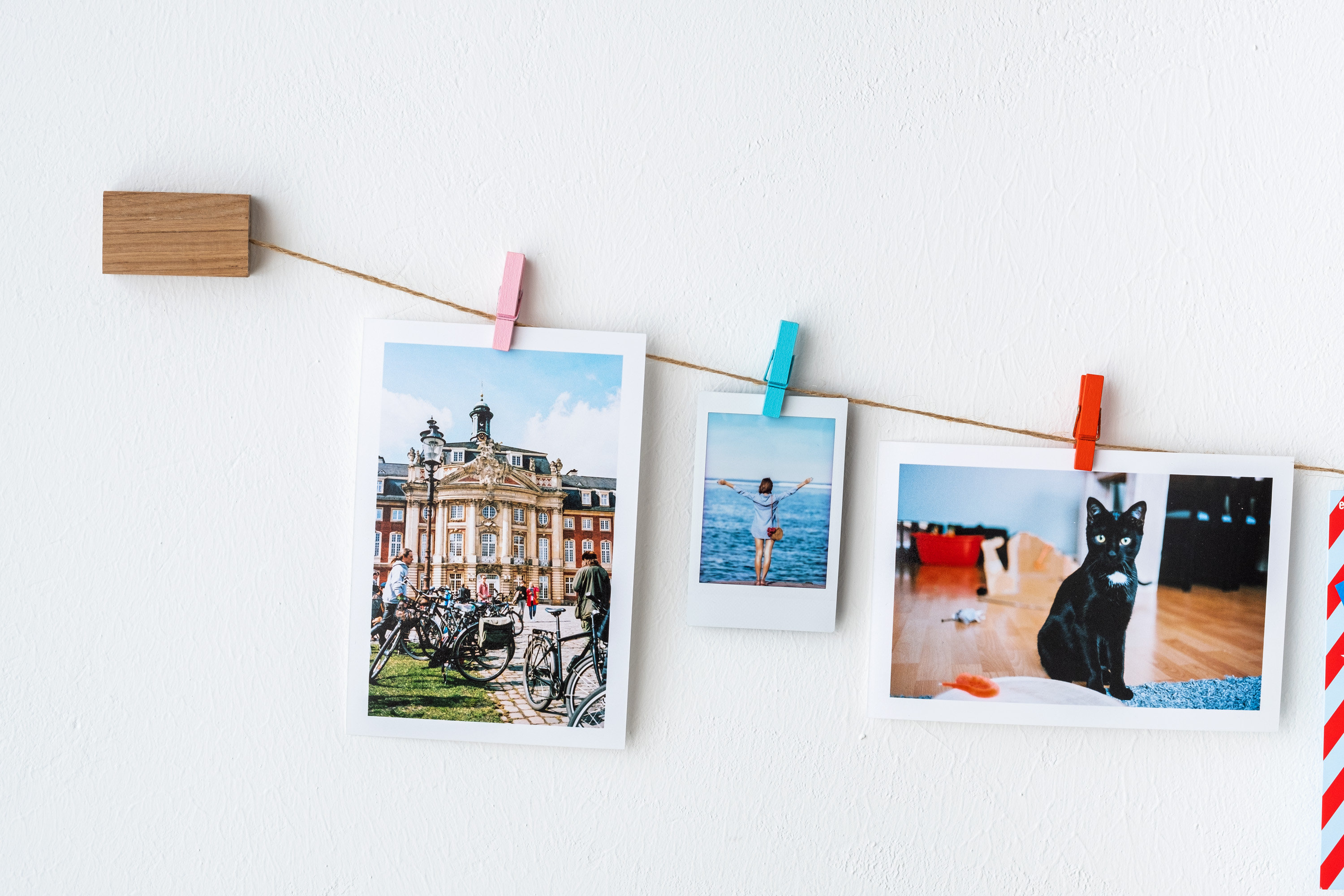 Fotoleine mit bunten Wäscheklammern aus Holz Fotoleiste | Etsy