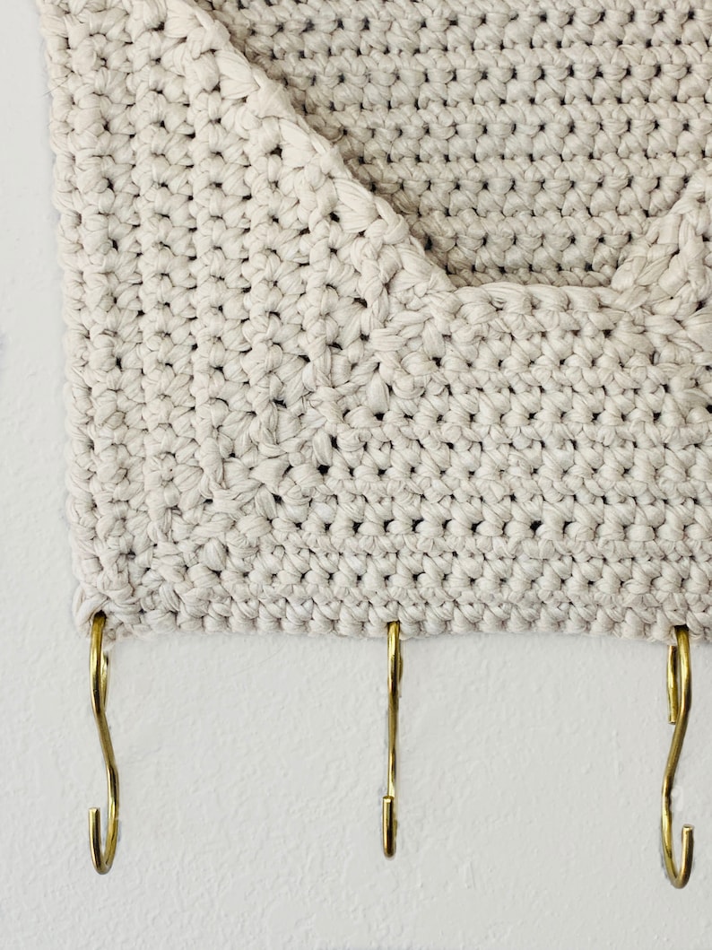 Crochet Pattern // Wall Pocket Envelope - Etsy
