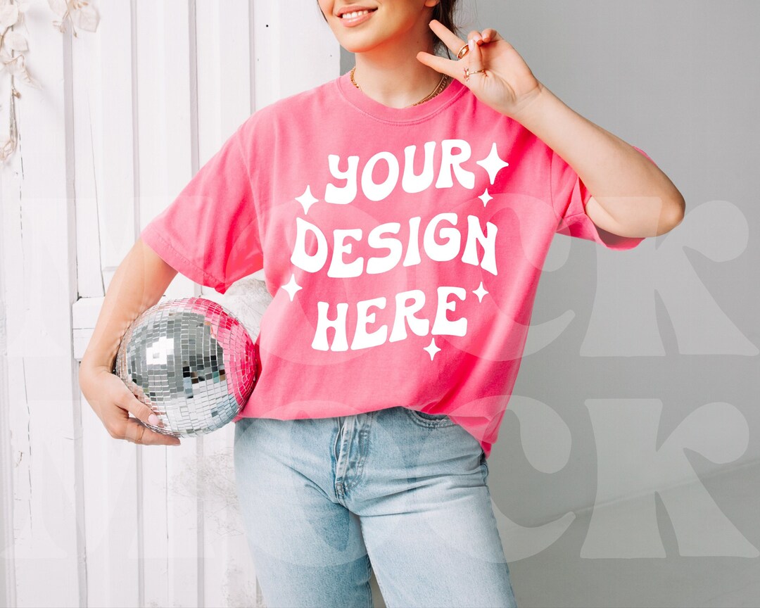 Crunchberry Comfort Colors 1717 Tshirt Mockup, Female Model Comfort ...