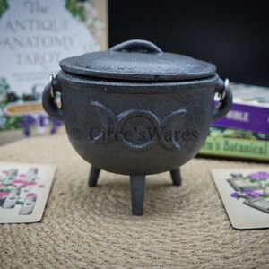 Medium Cast Iron Cauldron - Etsy