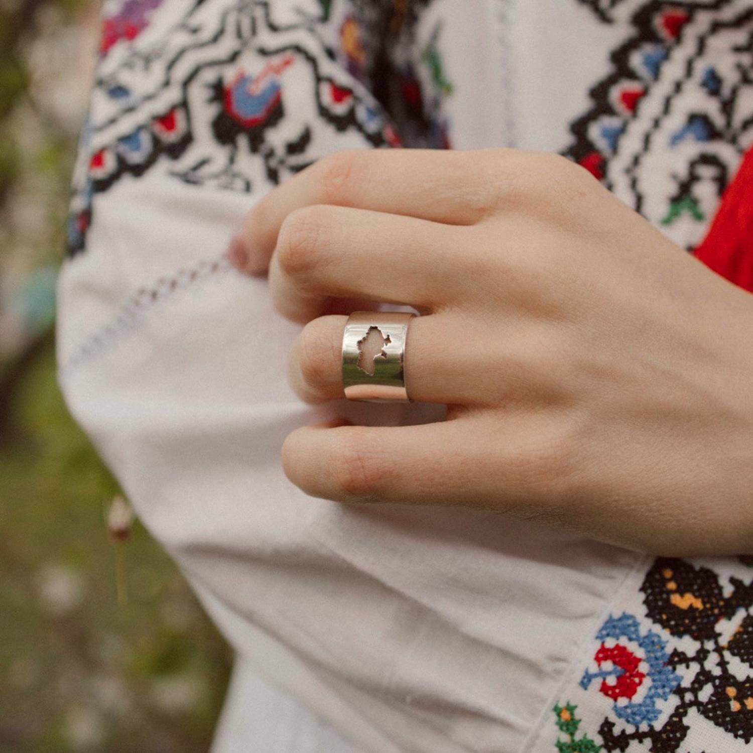 Map of Ukraine Ring, Tube Long Ring, Wide Band Hammered Statement Ring ...