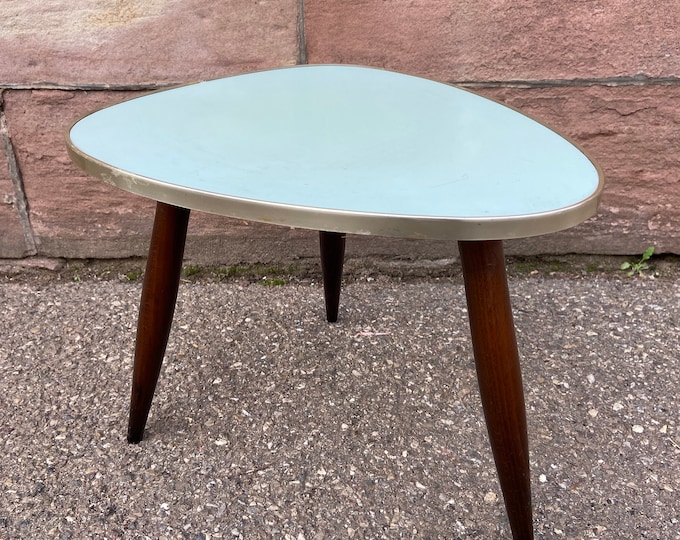 Ref 576 Pedestal Table Formica Small Coffee Table Vintage Tripod Plant ...