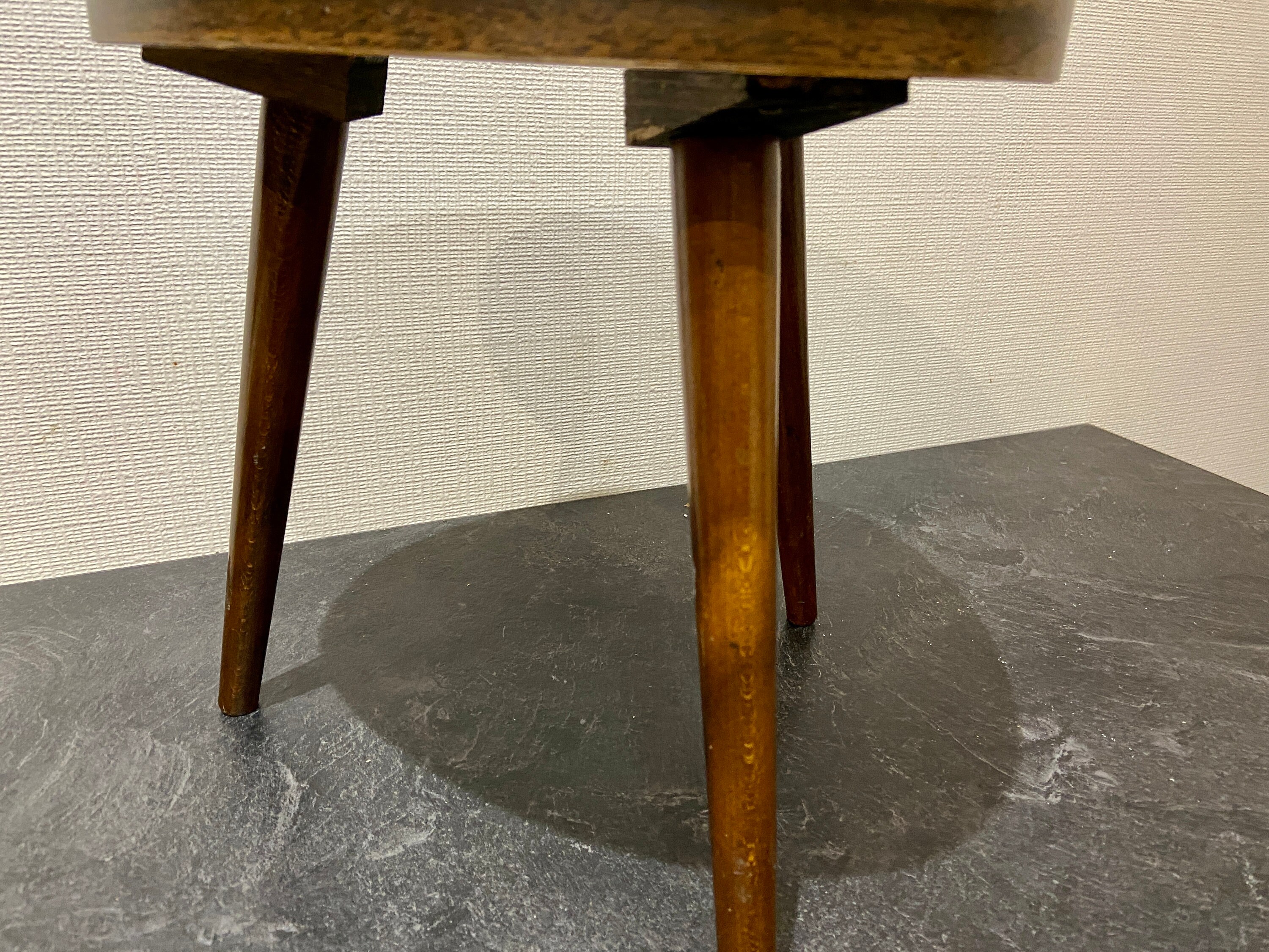 Ref 6101 Pedestal Table Formica Small Coffee Table Vintage Tripod Plant ...