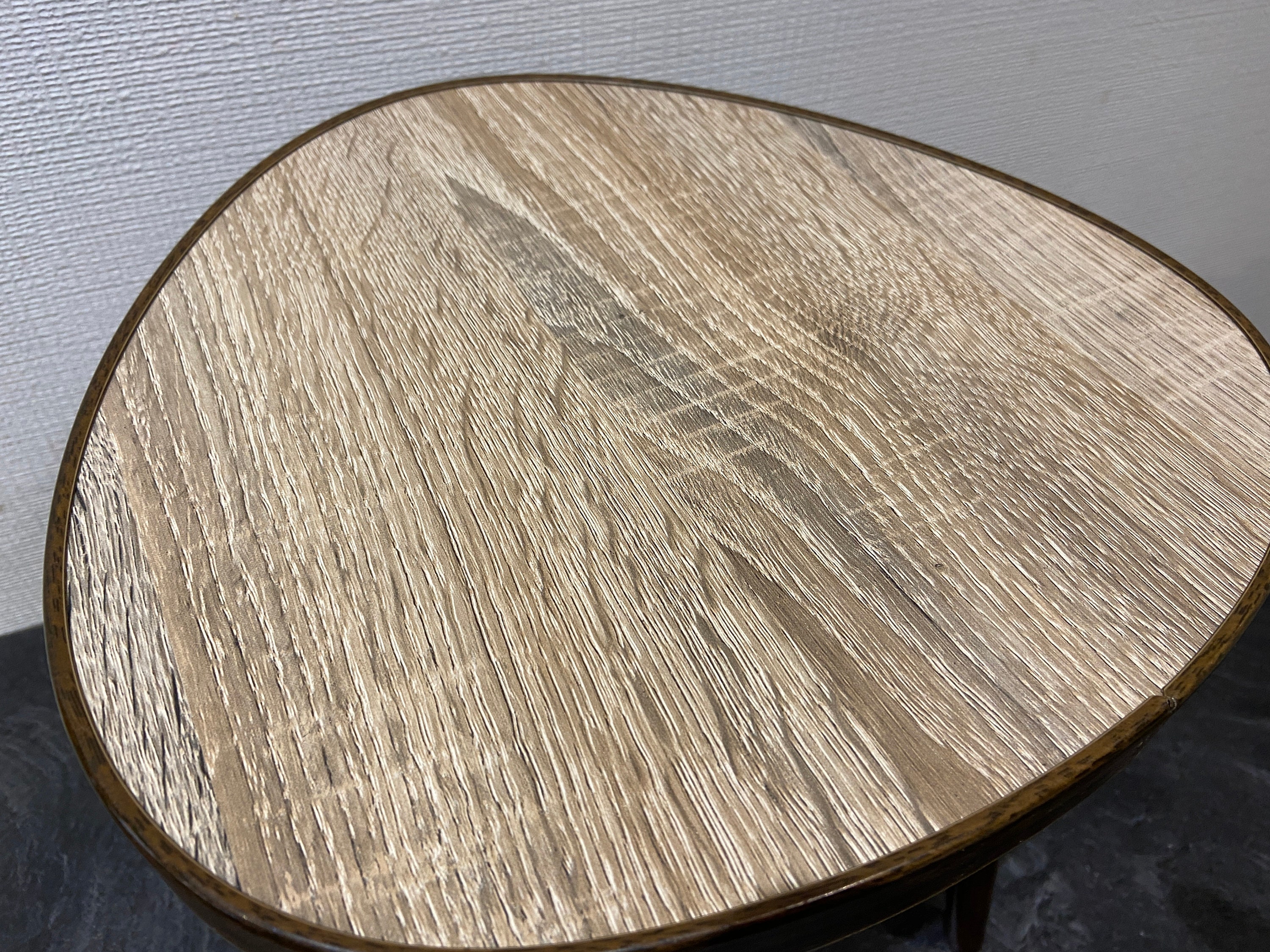 Ref 6101 Pedestal Table Formica Small Coffee Table Vintage Tripod Plant ...