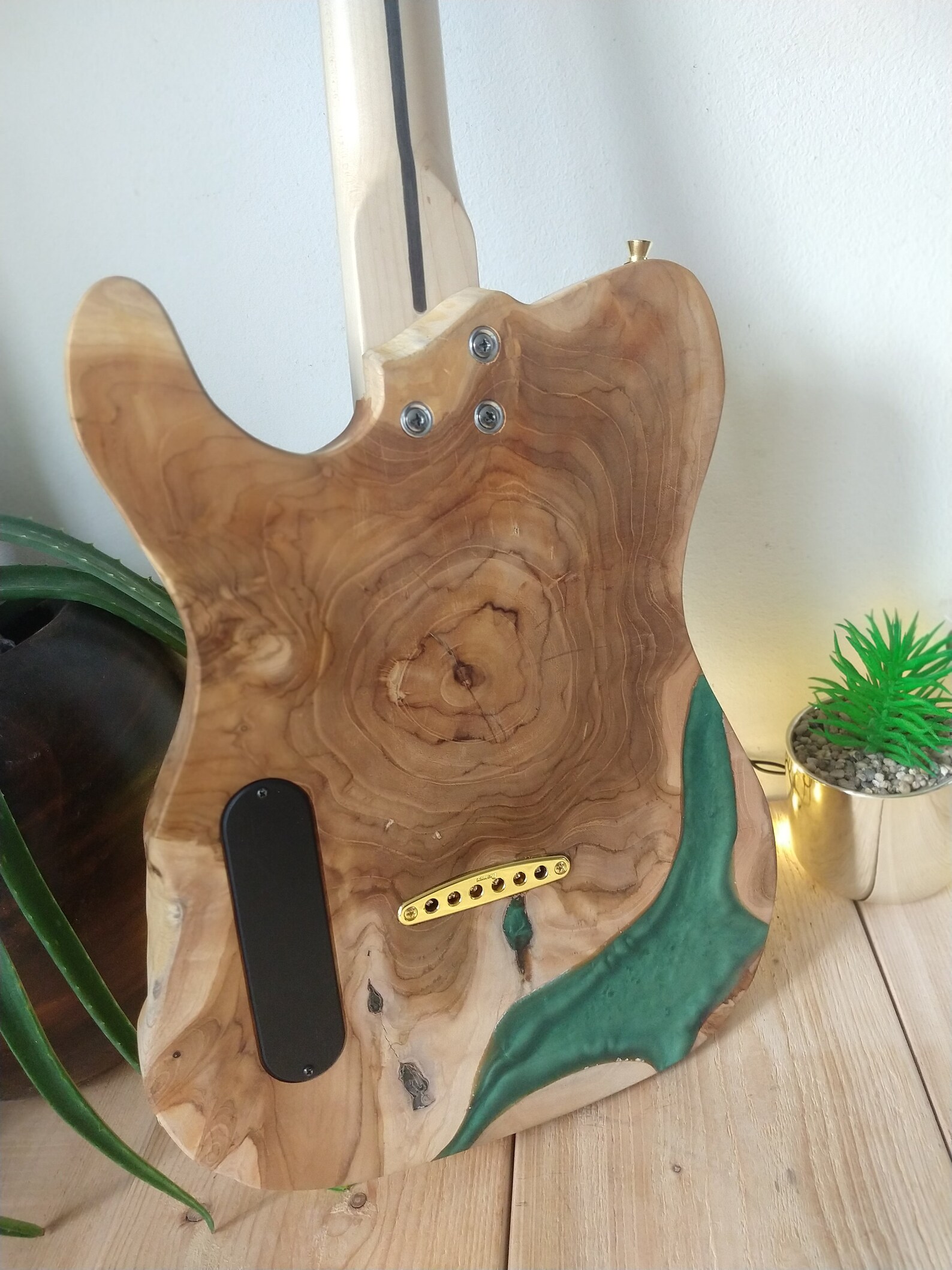 Live Edge Telecaster Epoxy Resin Electric Guitar - Etsy