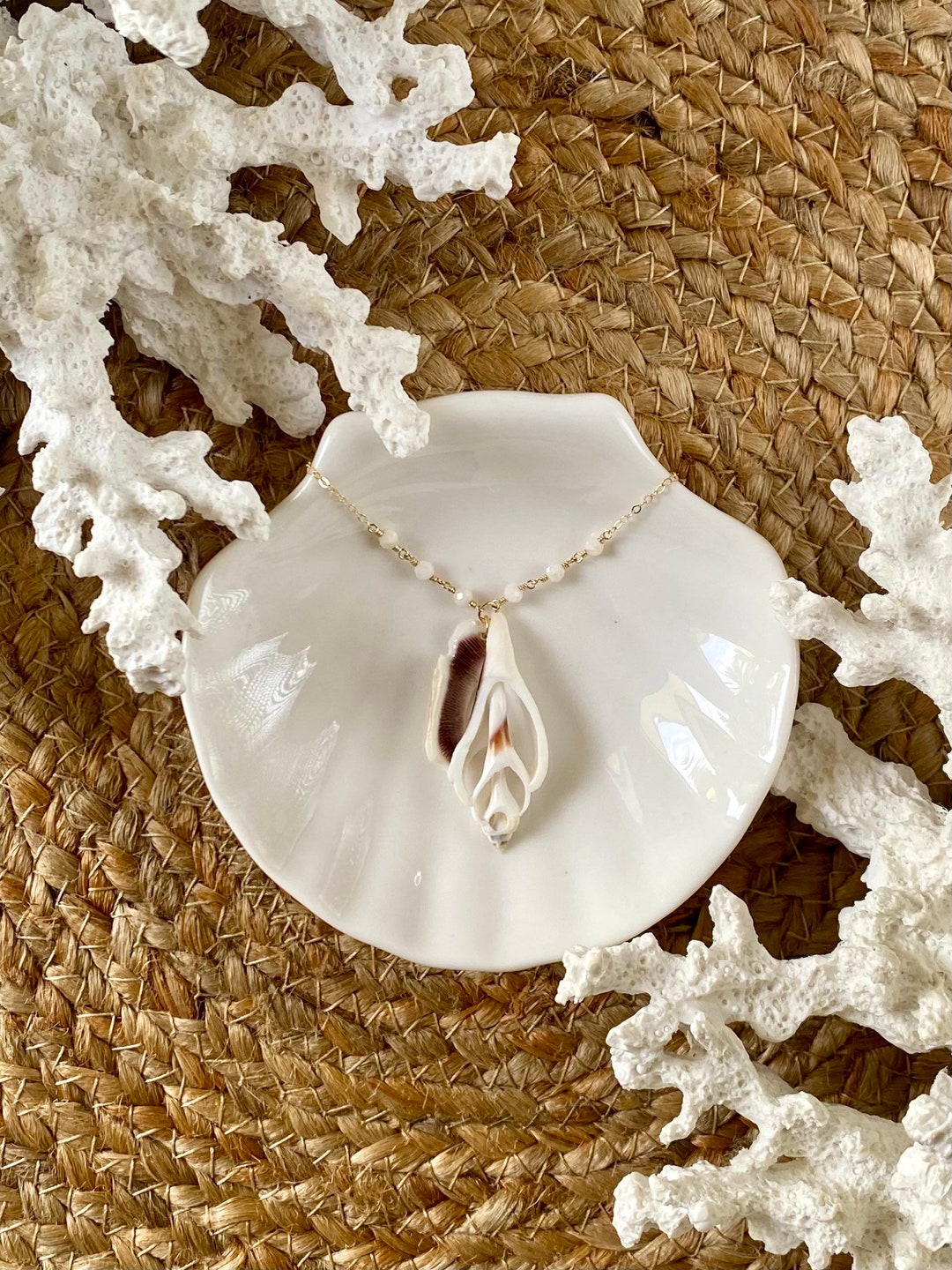 Sliced Shell Necklace / 14K Gold Filled Necklace / GFN0023 - Etsy