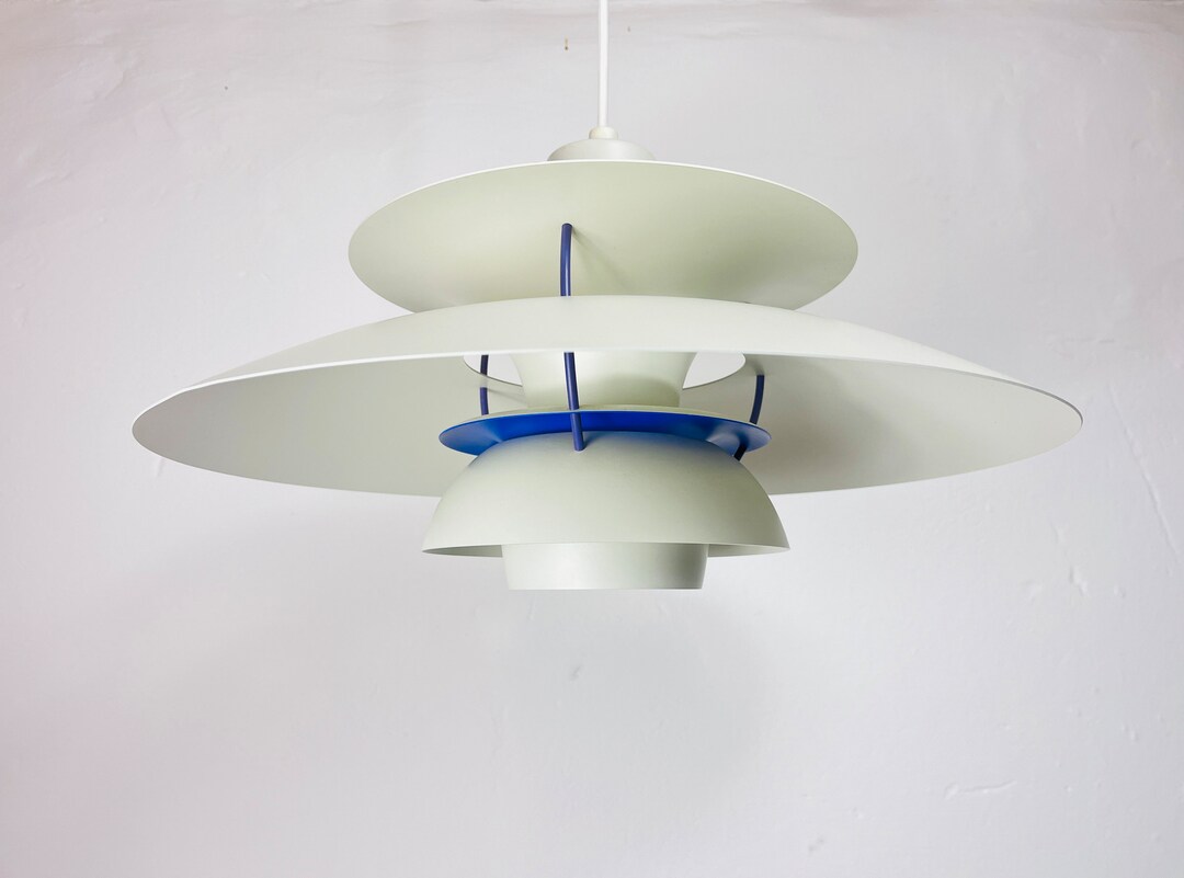 Great Condition Louis Poulsen PH5 White - Etsy