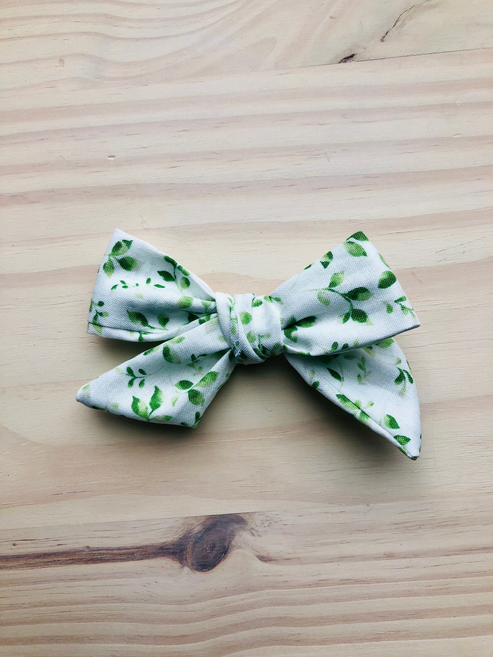 Floral Bow Eucalyptus Bow Green Bow White Bow Bows for - Etsy