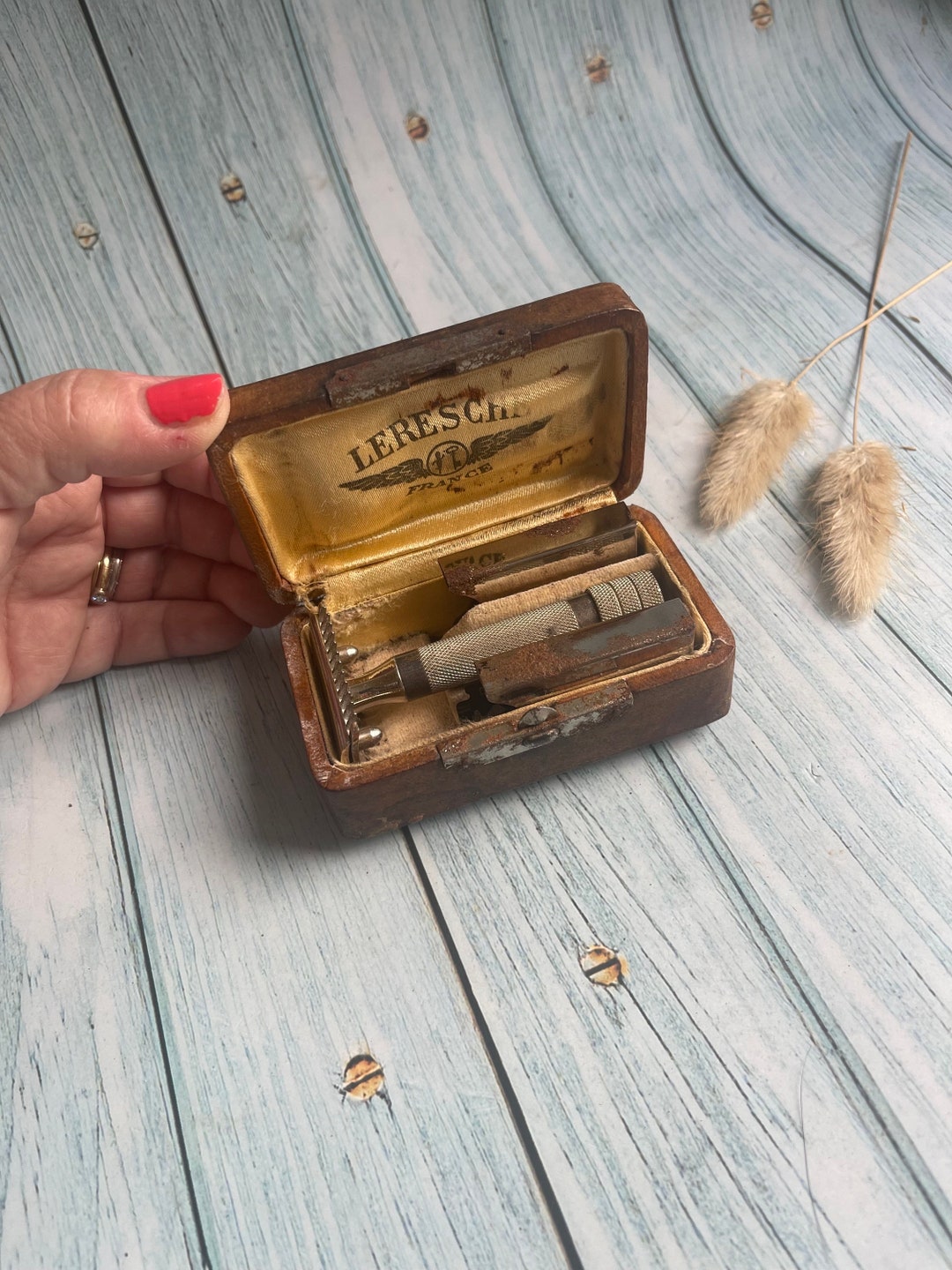 Leresche French Razor in Leather Box, Circa 1950s Collectible Shaving ...