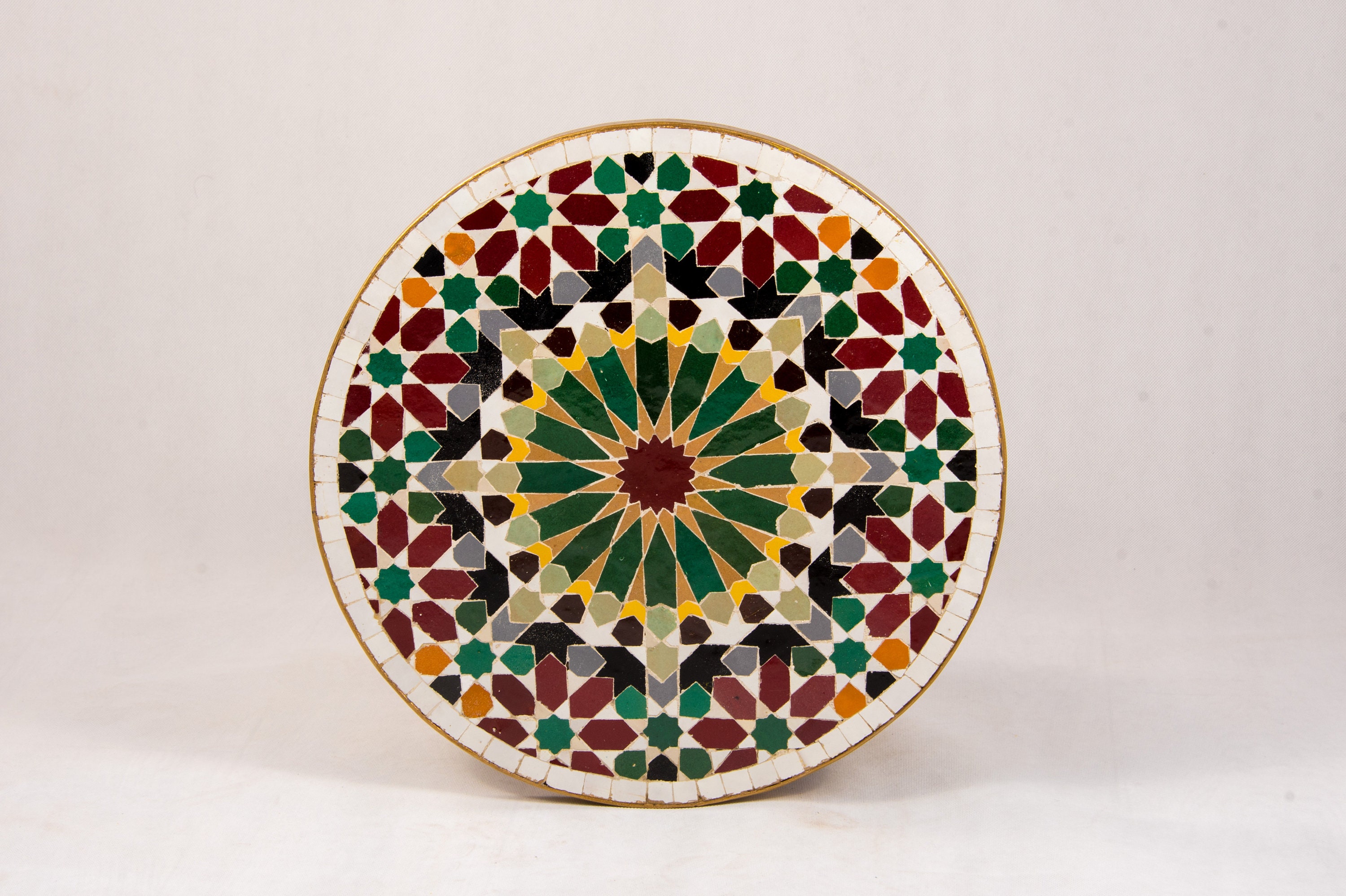 Tables En Zellige Marocain De Fès: Ajouter Lartisanat Traditionnel Et ...