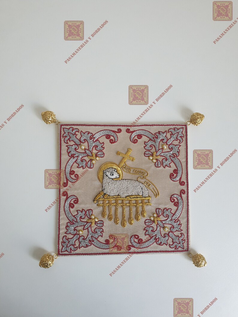 Hand Embroidered Pall 16 X 16cm - Etsy