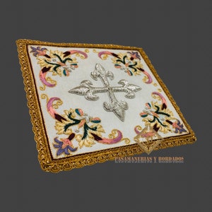 Hand Embroidered Elegant Pall - Etsy