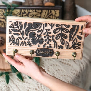 Personalized Key Holder for Wall Modern Entryway Organizer Key Hook ...