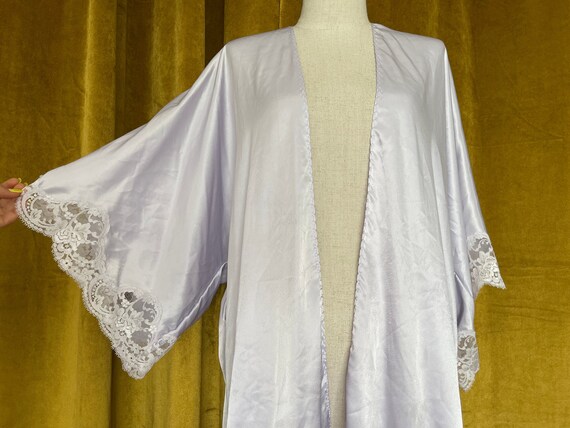 Vintage Pastel Purple Satin Kimono Robe with white la… - Gem
