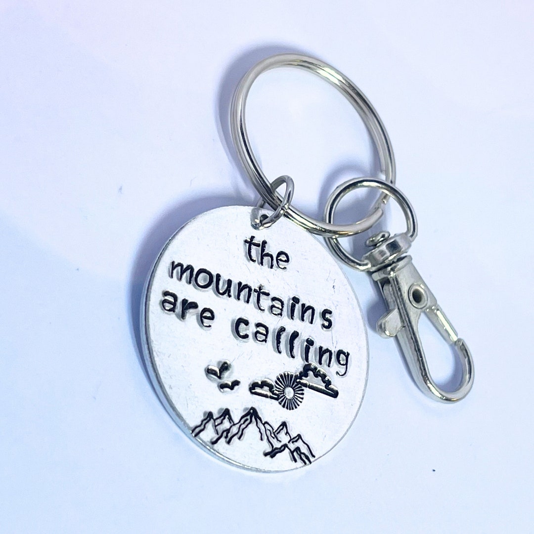 The Mountains Are Calling Keychain - - Wanderlust Keychain - Explore ...